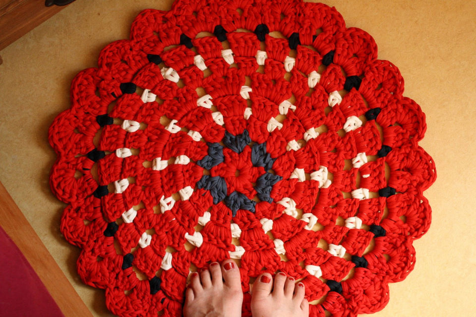 30 Free Crochet Rug Patterns for Beginners - Crochet Me