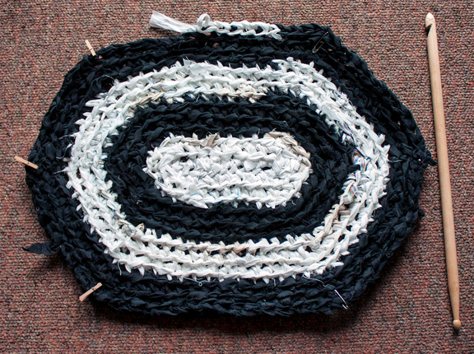 16 Free Crochet Rag Rug Patterns - Crochet Me