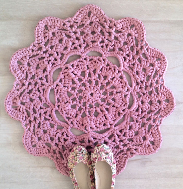 15 Free Crochet Round Rug Patterns | Crochet Circle Rug Pattern