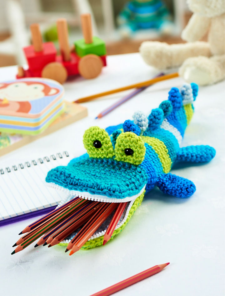 15 Free Crochet Pencil Case Patterns - Crochet Me