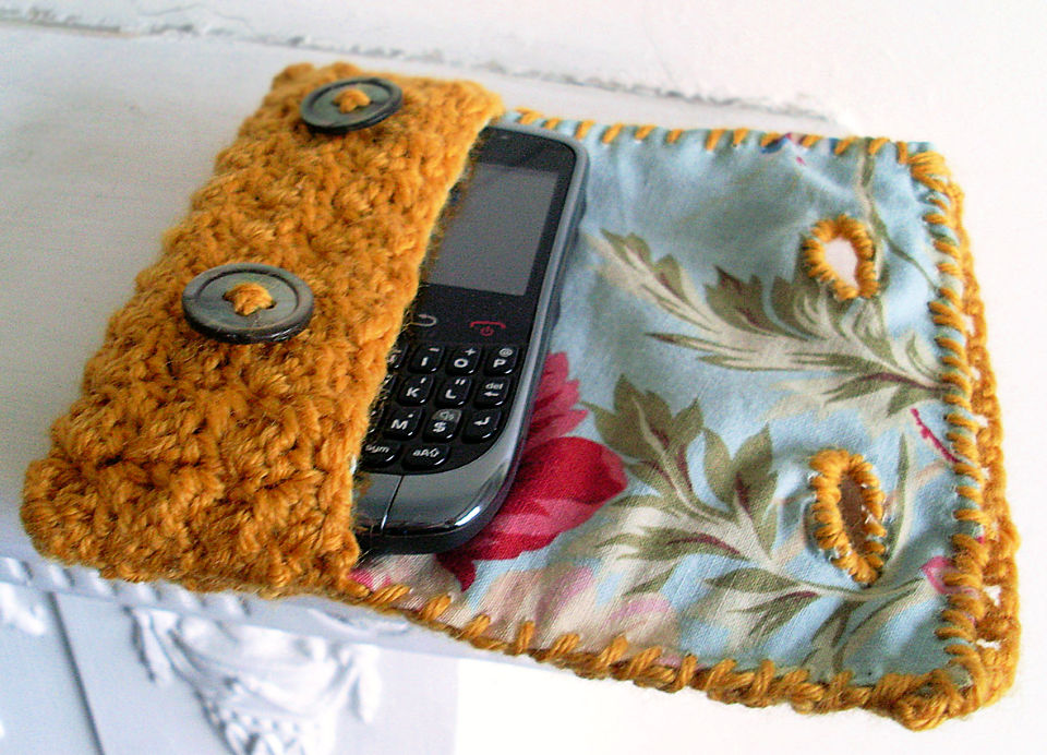 25 Free Crochet Phone Case Patterns | Crochet iPhone Cases