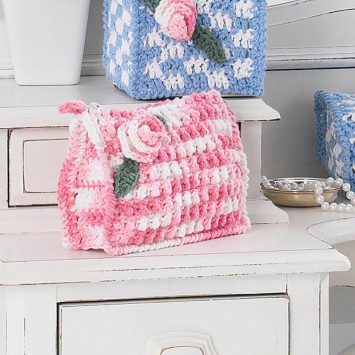 15 Free Crochet Makeup Bag Patterns - Crochet Me