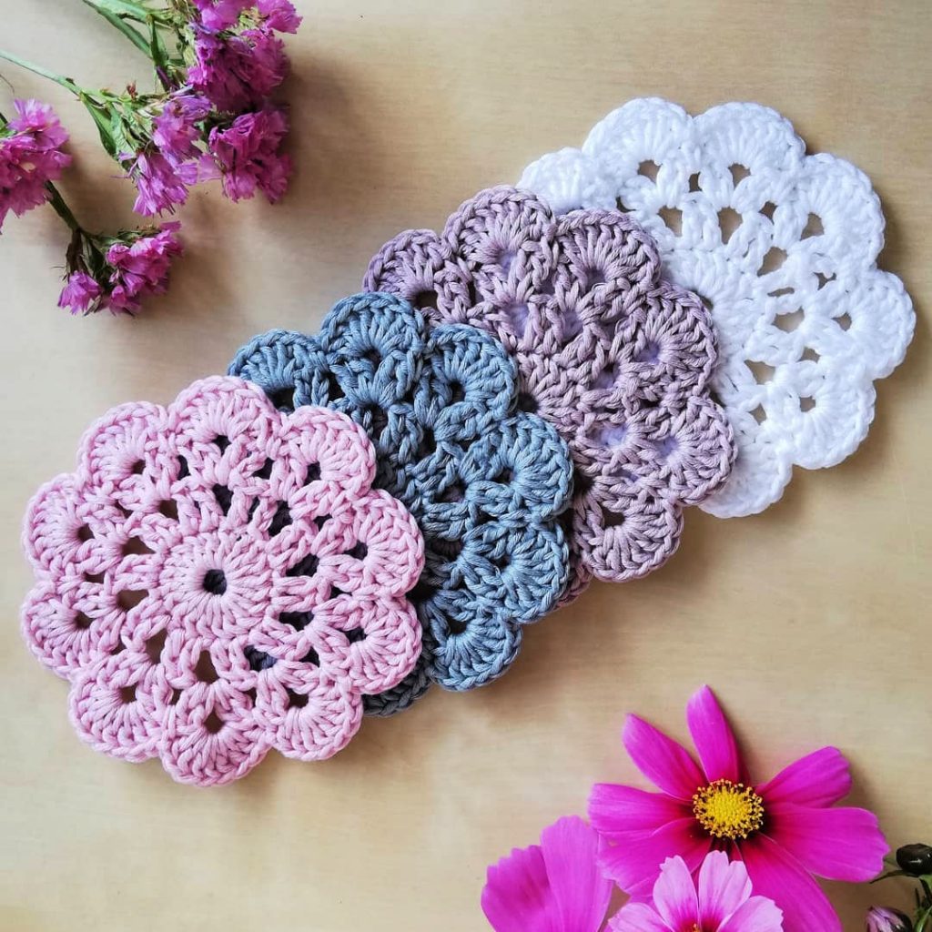 10 Simple Crochet Gifts Your Partner Will Love - Crochet Me